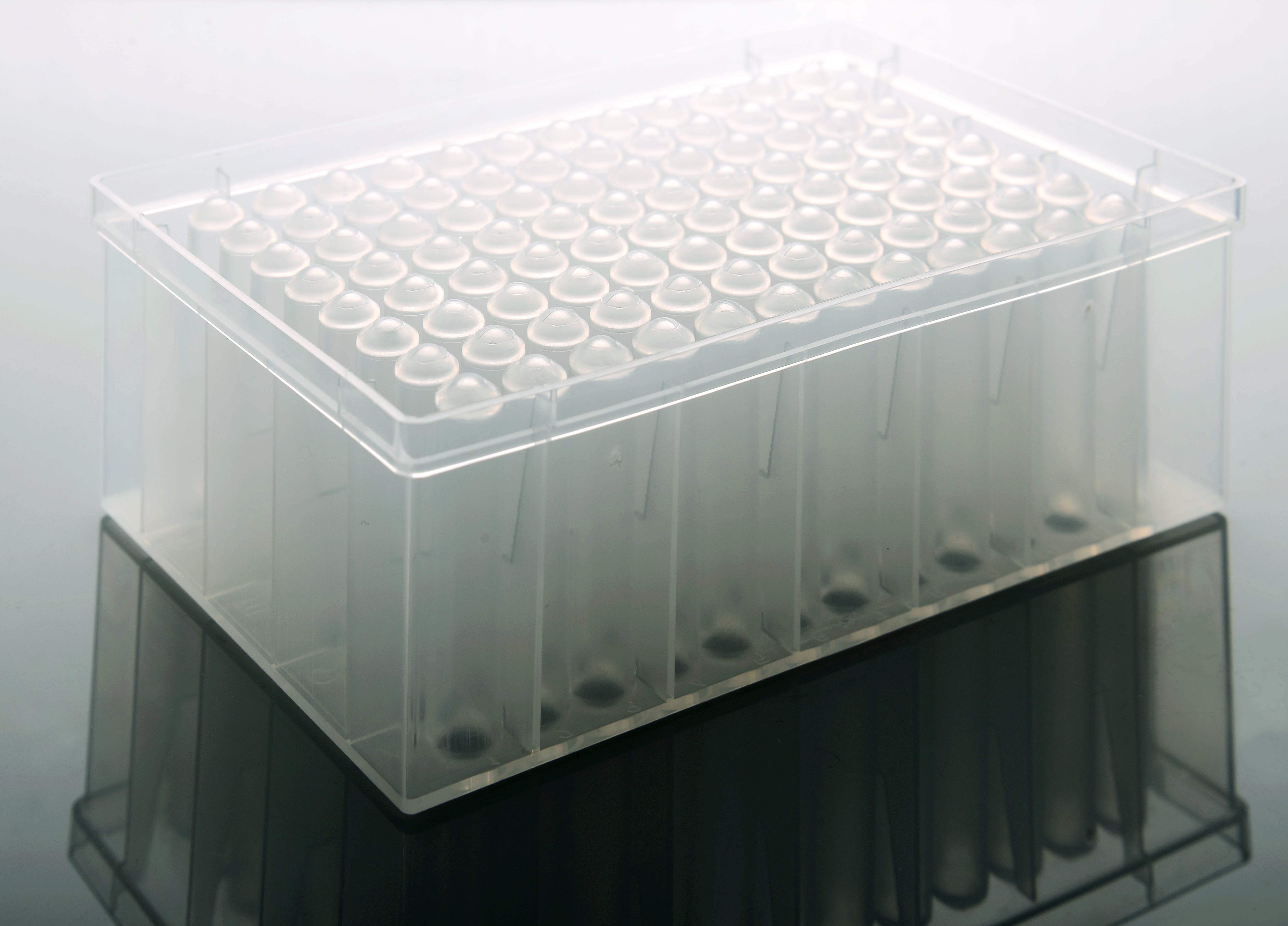Why Some Polypropylene Plastics Yellow After Sterilization – GMP Plastic