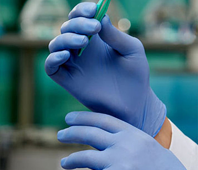 Gloves: Nitrile vs Latex – GMP Plastic