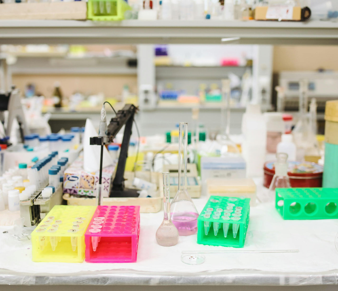 Sterile vs Non-Sterile Labware – GMP Plastic